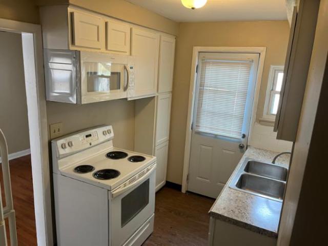 2 Br, 1 bath, Condo 1023 E Weber Rd