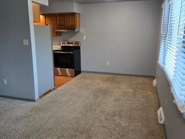 2 Br, 1 bath, Condo 102 Wyncote Ct