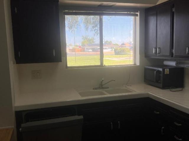 2 Br, 1 bath, Condo 10363 W Peoria Ave