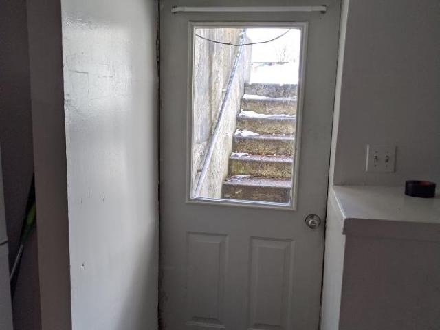 2 Br, 1 bath, Condo 103 S 8th Ave