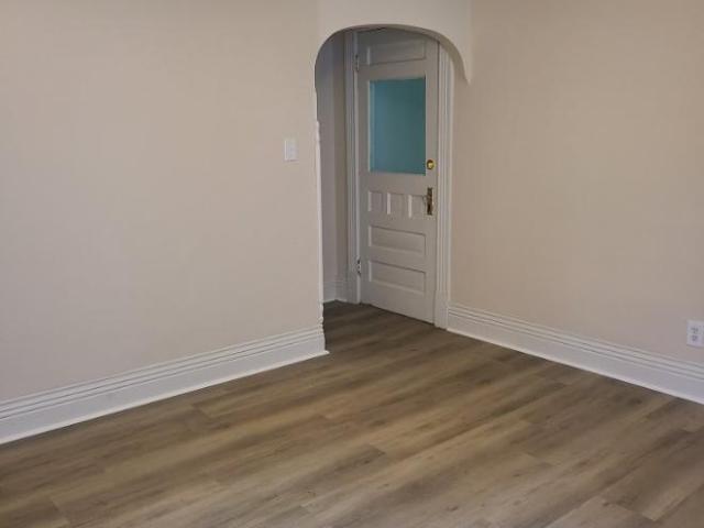 2 Br, 1 bath, Condo 1046 W 1st Street