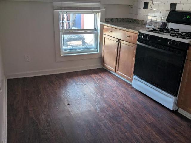 2 Br, 1 bath, Condo 104 Liberty St