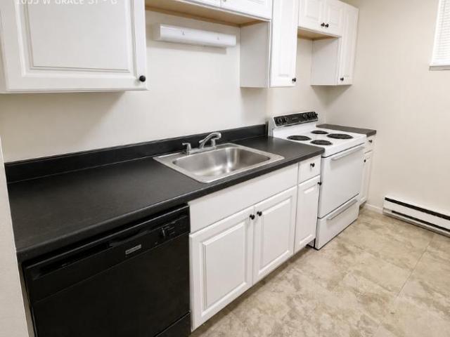2 Br, 1 bath, Condo 1055 W Grace St