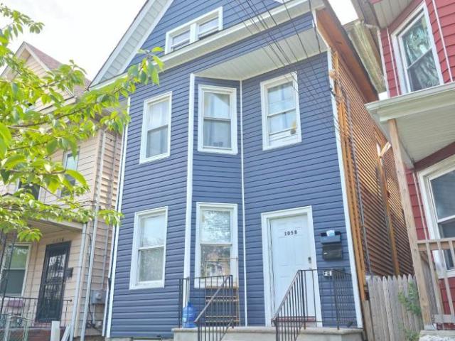 2 Br, 1 bath, Condo 1058 Anna St