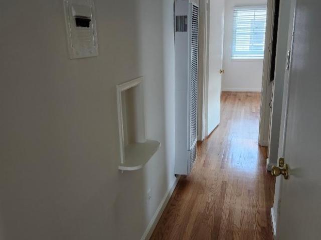 2 Br, 1 bath, Condo 1051 S Bedford St