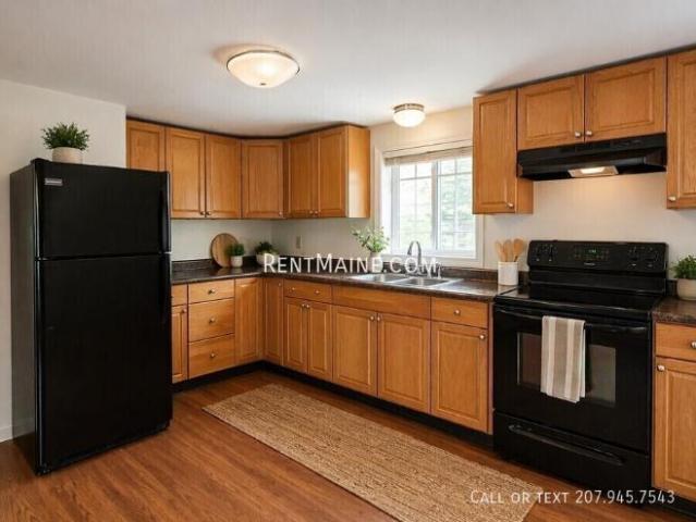 2 Br, 1 bath, Condo 105 Cony St Apt
