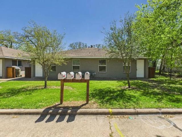 2 Br, 1 bath, Condo 105 Davis St