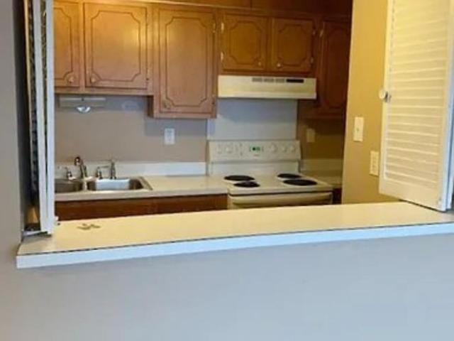 2 Br, 1 bath, Condo 105 South Elder Lane