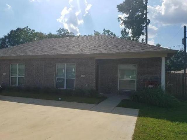 2 Br, 1 bath, Condo 105 Velvin Dr