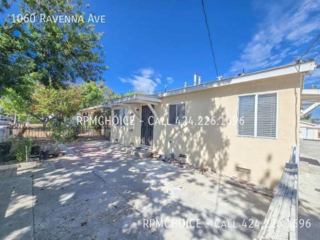 2 Br, 1 bath, Condo 1060 Ravenna Ave