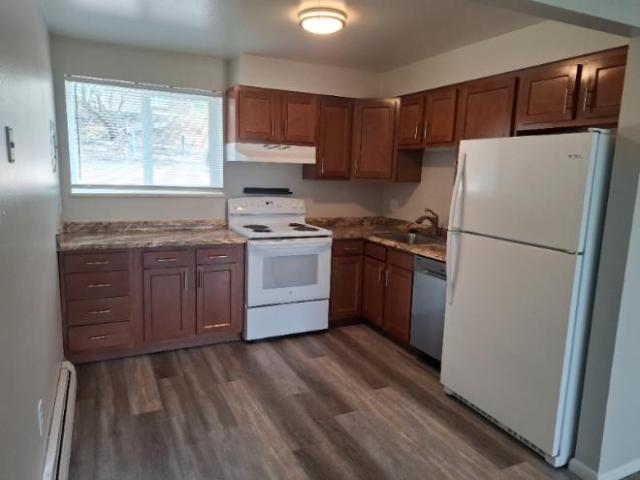 2 Br, 1 bath, Condo 1062 Westmoreland Road