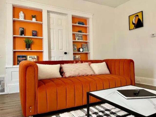 2 Br, 1 bath, Condo 10702 Lamontier Ave