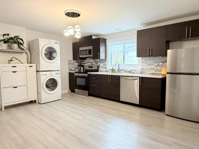 2 Br, 1 bath, Condo 1091 Marion Ave