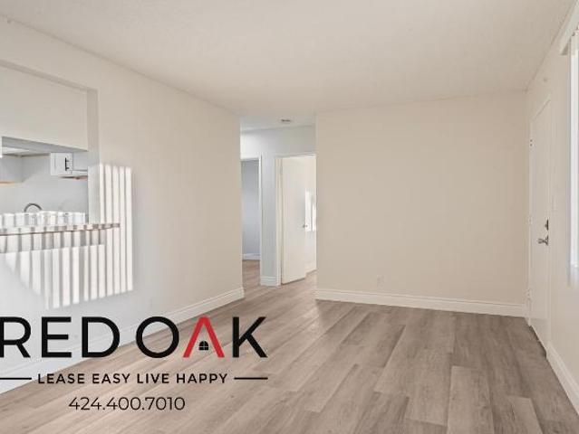 2 Br, 1 bath, Condo 10920 Ramona Blvd