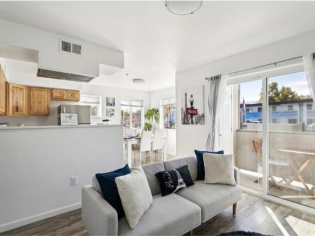 2 Br, 1 bath, Condo 10 Gentry Way