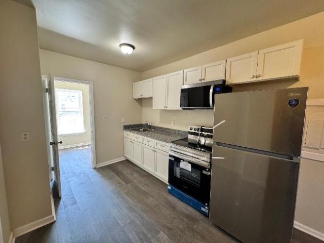 2 Br, 1 bath, Condo 1105 W 4th Street