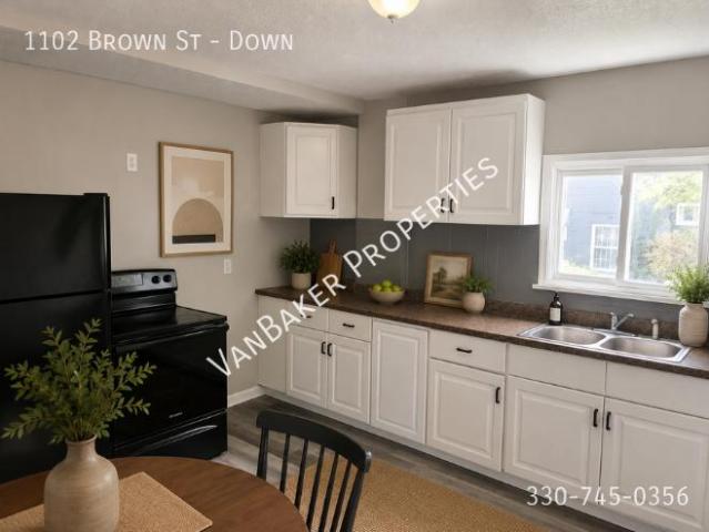 2 Br, 1 bath, Condo 1102 Brown St