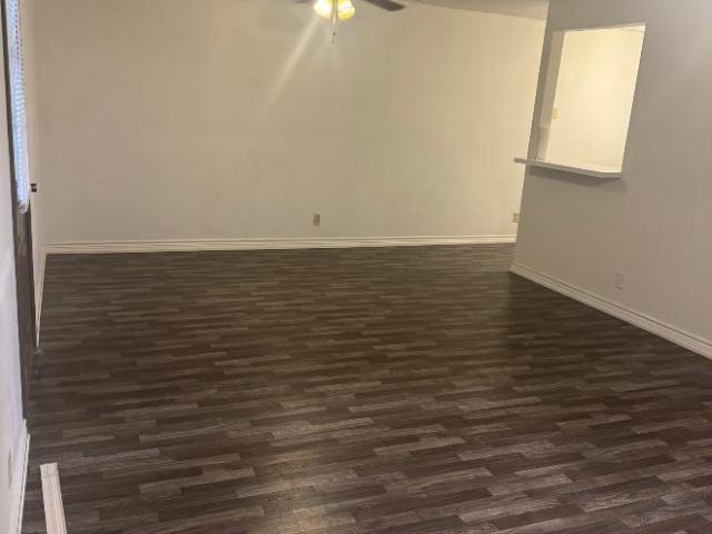 2 Br, 1 bath, Condo 110 Fm 82