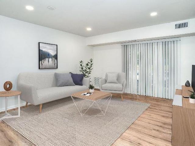 2 Br, 1 bath, Condo 1113 Nalley Rd
