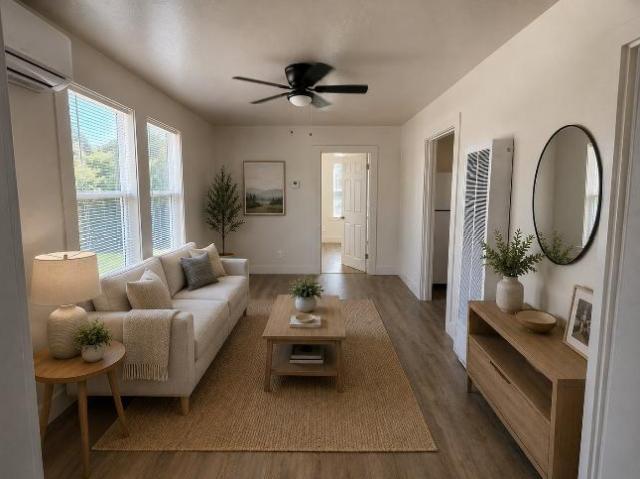 2 Br, 1 bath, Condo 1126 Oakdale Street