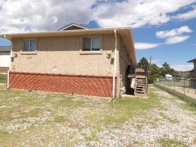 2 Br, 1 bath, Condo 1120 Holland Park
