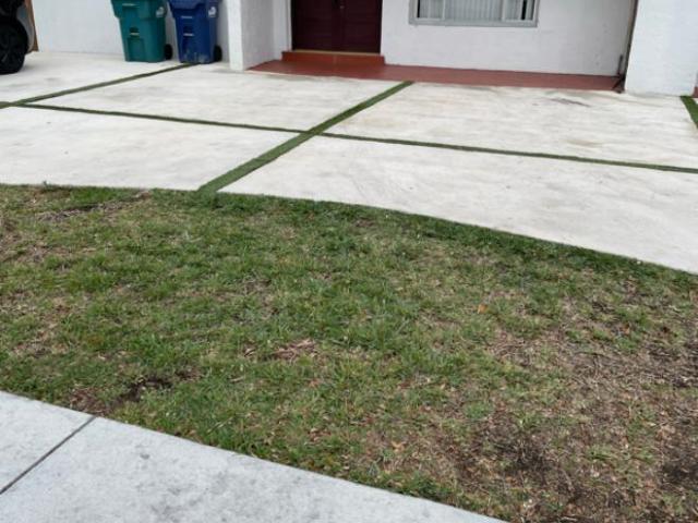 2 Br, 1 bath, Condo 11229 SW 5th Ter