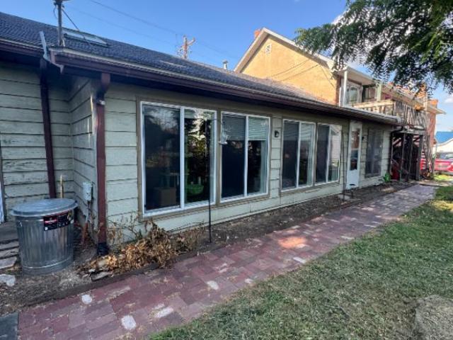 2 Br, 1 bath, Condo 112 S Virginia St
