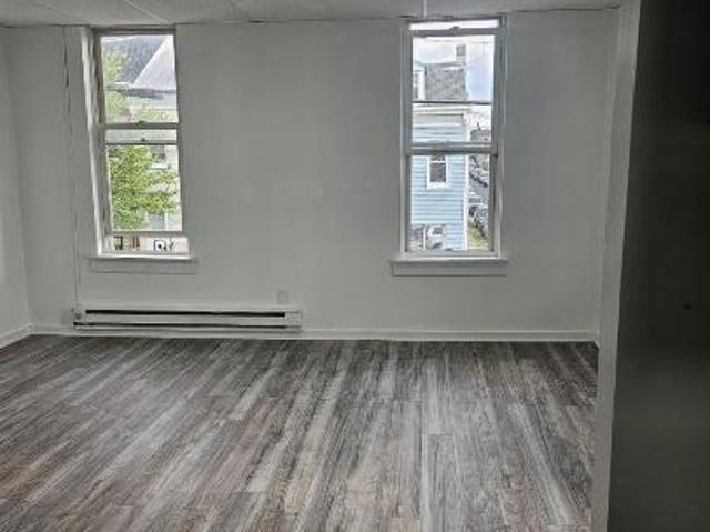2 Br, 1 bath, Condo 1135 Oley St