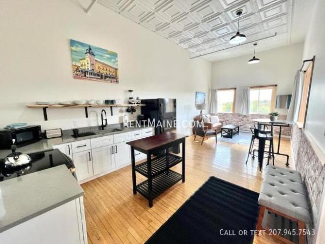 2 Br, 1 bath, Condo 113 N Lancey St