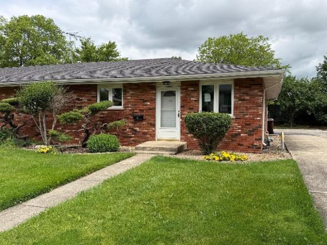2 Br, 1 bath, Condo 113 Towncrest