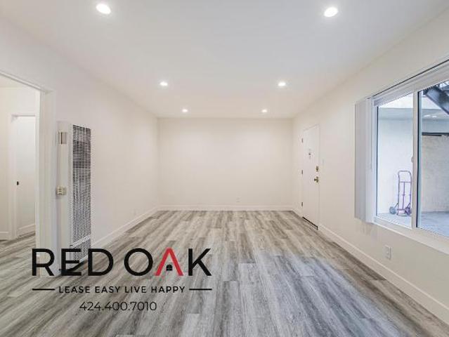 2 Br, 1 bath, Condo 1145 Elden Ave