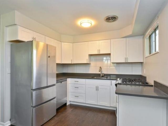 2 Br, 1 bath, Condo 1145 Waukegan Road