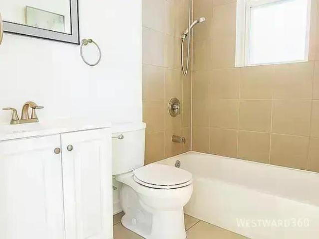 3 Br, 1 bath, Condo 1141 S Francisco Ave
