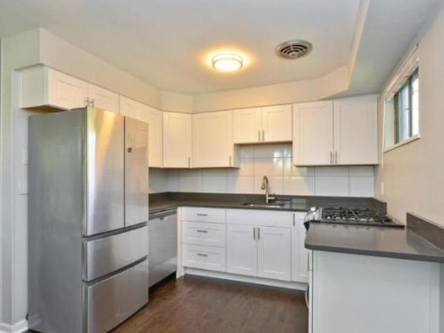 2 Br, 1 bath, Condo 1141 Waukegan Road