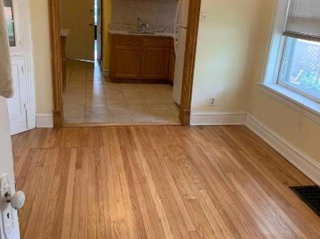 2 Br, 1 bath, Condo 1152 Lyman Ave