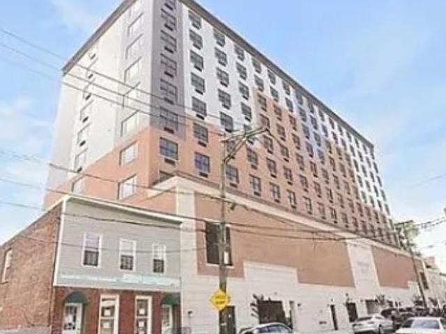 2 Br, 1 bath, Condo 115 37th St