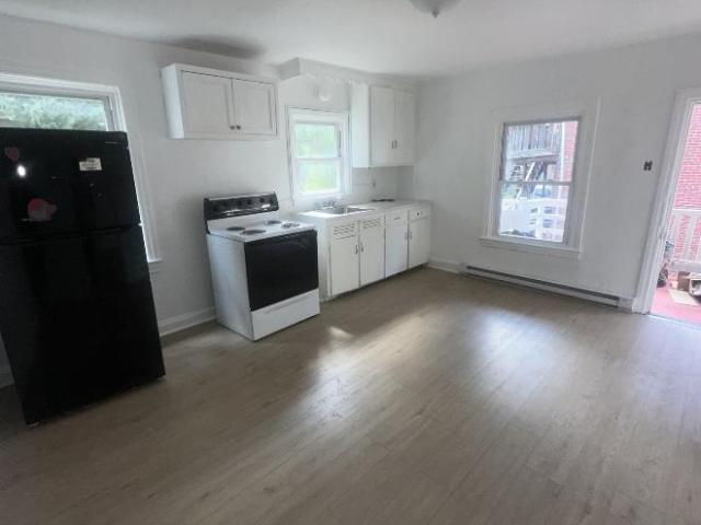 2 Br, 1 bath, Condo 115 East Ave
