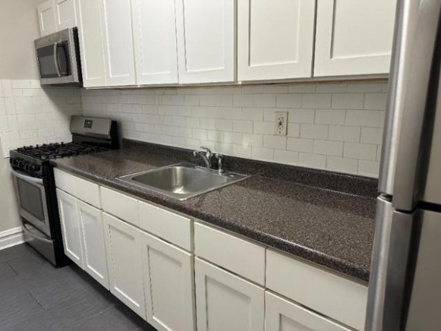 2 Br, 1 bath, Condo 115 Fairview Avenue