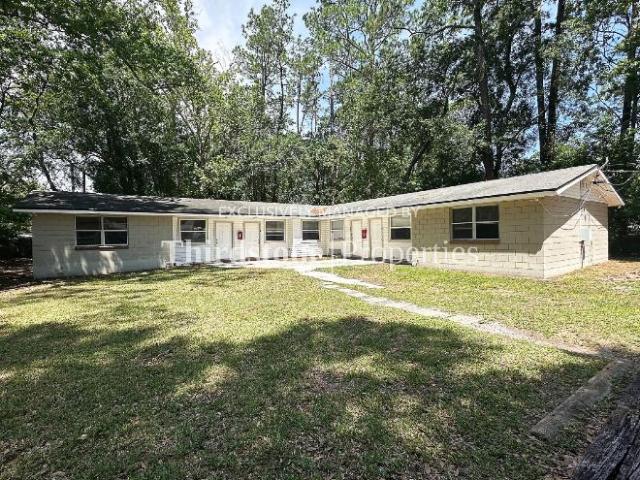 2 Br, 1 bath, Condo 1160 Comanche Street