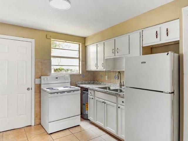 2 Br, 1 bath, Condo 11628 Charlie Rd
