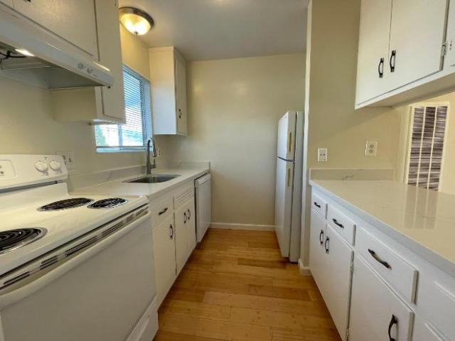 2 Br, 1 bath, Condo 1162 Saranap Avenue