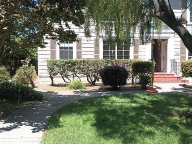 2 Br, 1 bath, Condo 1163 Broadway