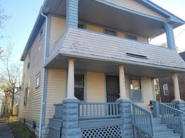 2 Br, 1 bath, Condo 11702 Honeydale Ave