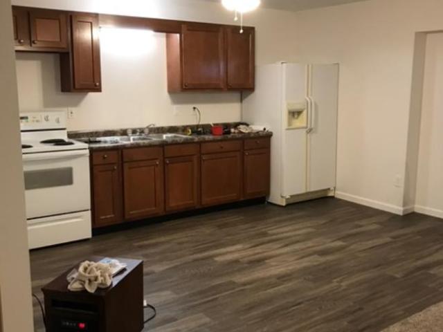 2 Br, 1 bath, Condo 117 Main St