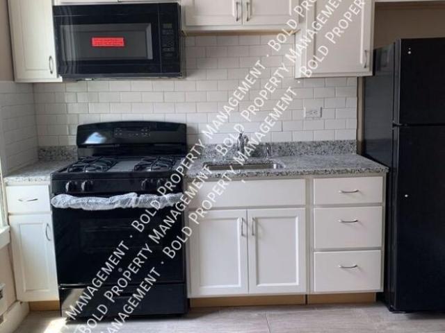 2 Br, 1 bath, Condo 117 S 6th St