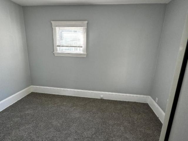 2 Br, 1 bath, Condo 1189 E 84th St