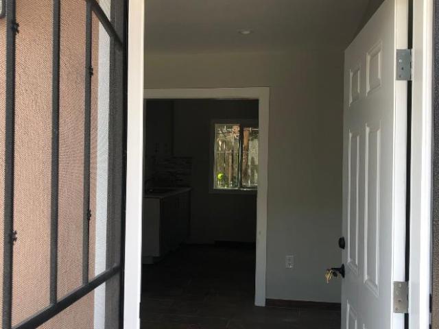 2 Br, 1 bath, Condo 11818 S Main St