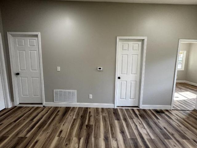 2 Br, 1 bath, Condo 118 Bank Street