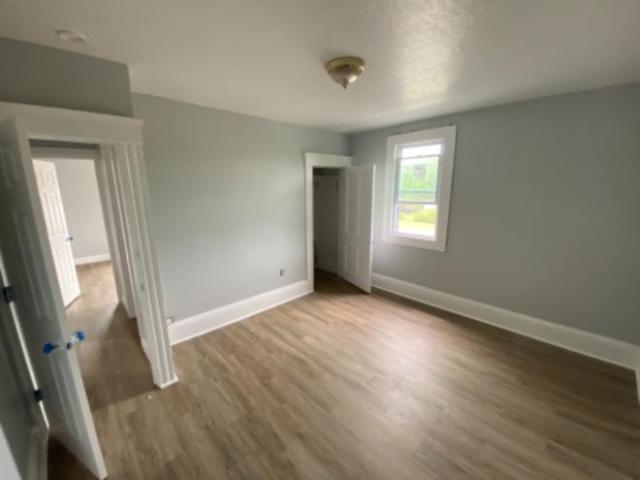 2 Br, 1 bath, Condo 11939 Triskett Rd