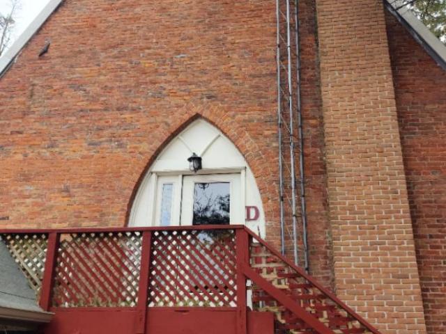 2 Br, 1 bath, Condo 119 W Taylor St